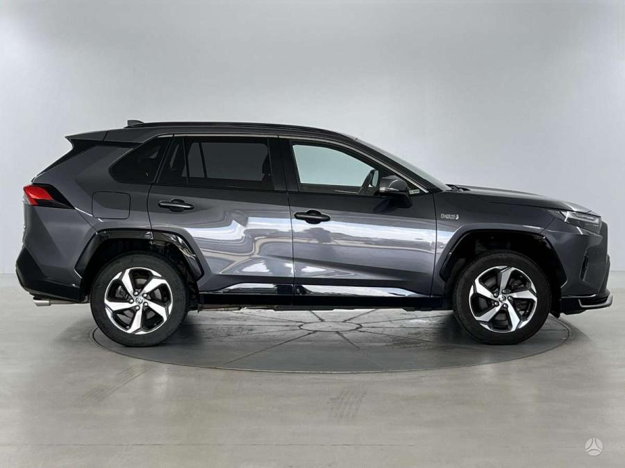 Pelēks Toyota RAV4 2023 Viļņa, ar dzinēja tilpumu 2.49 L un nobraukumu 69 tūkst. km par 39000 €, foto 17 vietnē AUTOMOTO.COM.LV