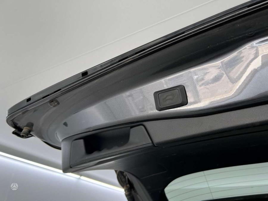 Pelēks Toyota RAV4 2023 Viļņa, ar dzinēja tilpumu 2.49 L un nobraukumu 69 tūkst. km par 39000 €, foto 28 vietnē AUTOMOTO.COM.LV