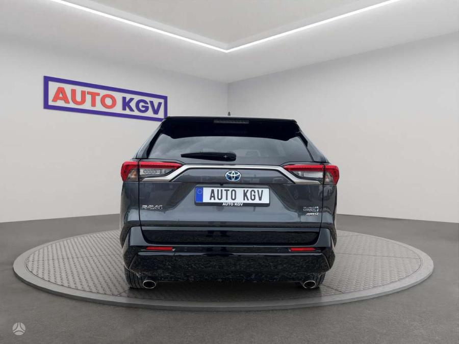 Grey Toyota RAV4 2023 in Kaunas, with an engine capacity of 2.50 L and mileage of 89 thousand km for 32999 €, photo 5 on AUTOMOTO.COM.LV
