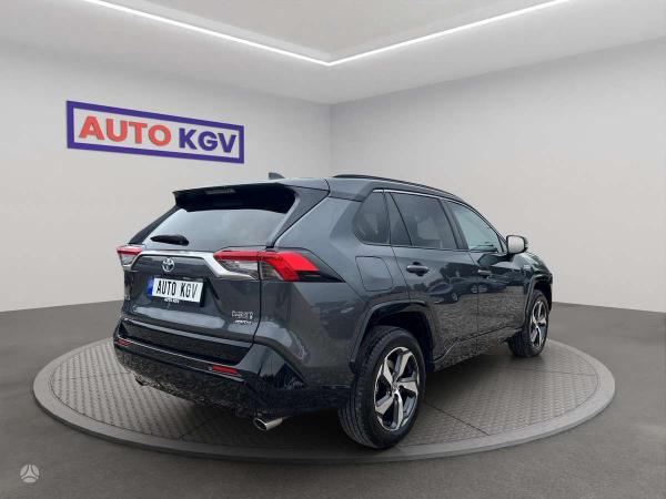 Grey Toyota RAV4 2023 in Kaunas, with an engine capacity of 2.50 L and mileage of 89 thousand km for 32999 €, photo 6 on AUTOMOTO.COM.LV
