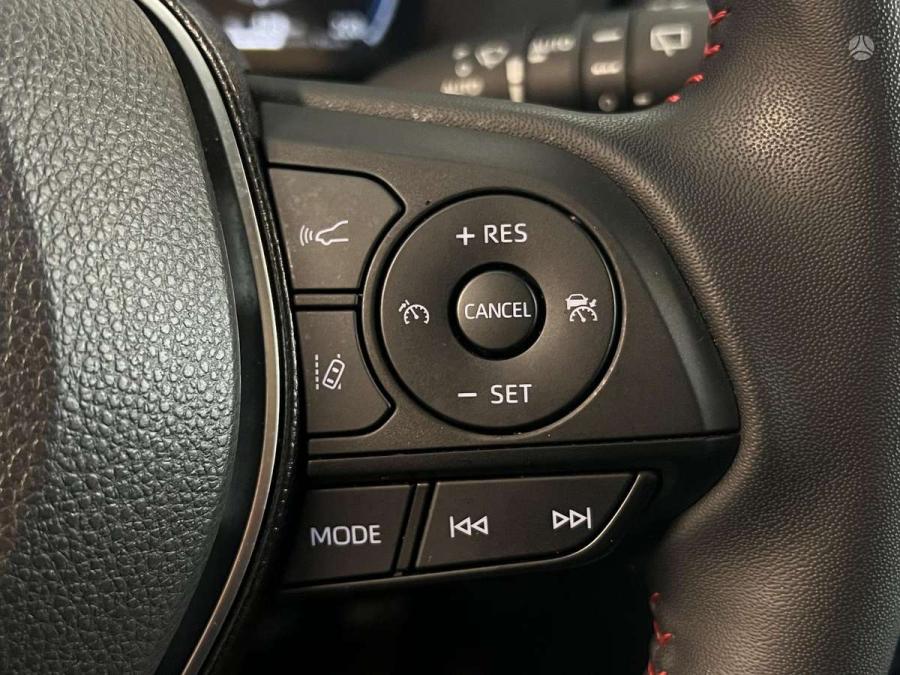 Grey Toyota RAV4 2023 in Kaunas, with an engine capacity of 2.50 L and mileage of 89 thousand km for 32999 €, photo 19 on AUTOMOTO.COM.LV
