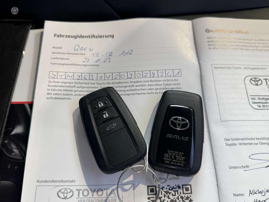 Серый Тойота РАВ 4 2023 в Шяуляй, объемом двигателя 2.49 л и пробегом 44 тыс. км за 36200 €, фото 30 на AUTOMOTO.COM.LV