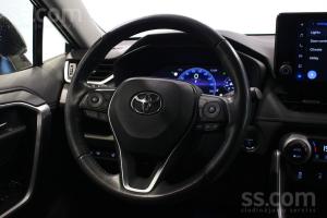 Grey Toyota RAV4 2023 in Riga, with an engine capacity of 2.50 L and mileage of 81 thousand km for 31500 €, photo 28 on AUTOMOTO.COM.LV