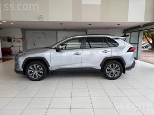 Pelēks Toyota RAV4 2023 Rīga, ar dzinēja tilpumu 2.50 L un nobraukumu 112 tūkst. km par 32500 €, foto 6 vietnē AUTOMOTO.COM.LV