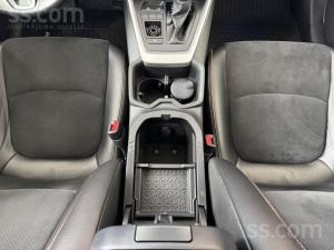Pelēks Toyota RAV4 2023 Rīga, ar dzinēja tilpumu 2.50 L un nobraukumu 112 tūkst. km par 32500 €, foto 11 vietnē AUTOMOTO.COM.LV