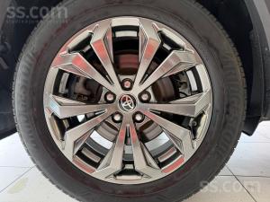 Pelēks Toyota RAV4 2023 Rīga, ar dzinēja tilpumu 2.50 L un nobraukumu 112 tūkst. km par 32500 €, foto 13 vietnē AUTOMOTO.COM.LV