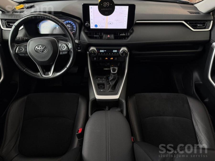 Pelēks Toyota RAV4 2023 Rīga, ar dzinēja tilpumu 2.50 L un nobraukumu 112 tūkst. km par 32500 €, foto 26 vietnē AUTOMOTO.COM.LV