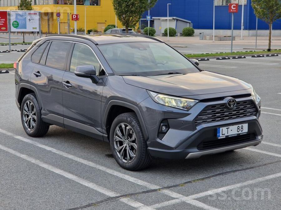 Серый Тойота РАВ 4 2023 в Рига, объемом двигателя 2.00 л и пробегом 54 тыс. км за 30500 €, фото 3 на AUTOMOTO.COM.LV