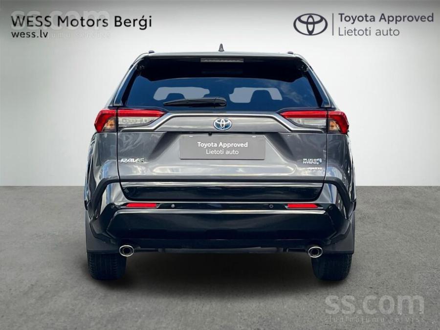 Pelēks Toyota RAV4 2023 Rīga, ar dzinēja tilpumu 2.50 L un nobraukumu 45 tūkst. km par 40990 €, foto 5 vietnē AUTOMOTO.COM.LV