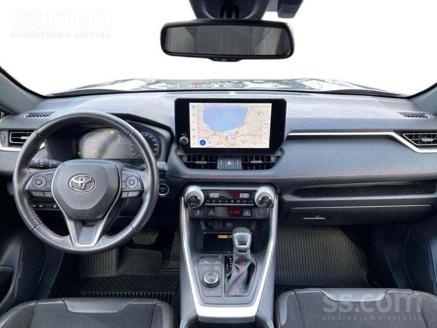 Pelēks Toyota RAV4 2023 Rīga, ar dzinēja tilpumu 2.50 L un nobraukumu 45 tūkst. km par 40990 €, foto 9 vietnē AUTOMOTO.COM.LV