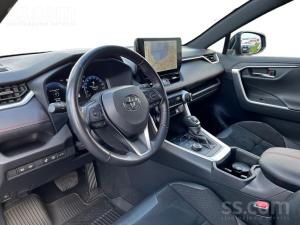 Pelēks Toyota RAV4 2023 Rīga, ar dzinēja tilpumu 2.50 L un nobraukumu 45 tūkst. km par 40990 €, foto 12 vietnē AUTOMOTO.COM.LV