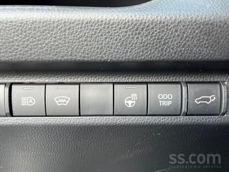 Pelēks Toyota RAV4 2023 Rīga, ar dzinēja tilpumu 2.50 L un nobraukumu 45 tūkst. km par 40990 €, foto 18 vietnē AUTOMOTO.COM.LV