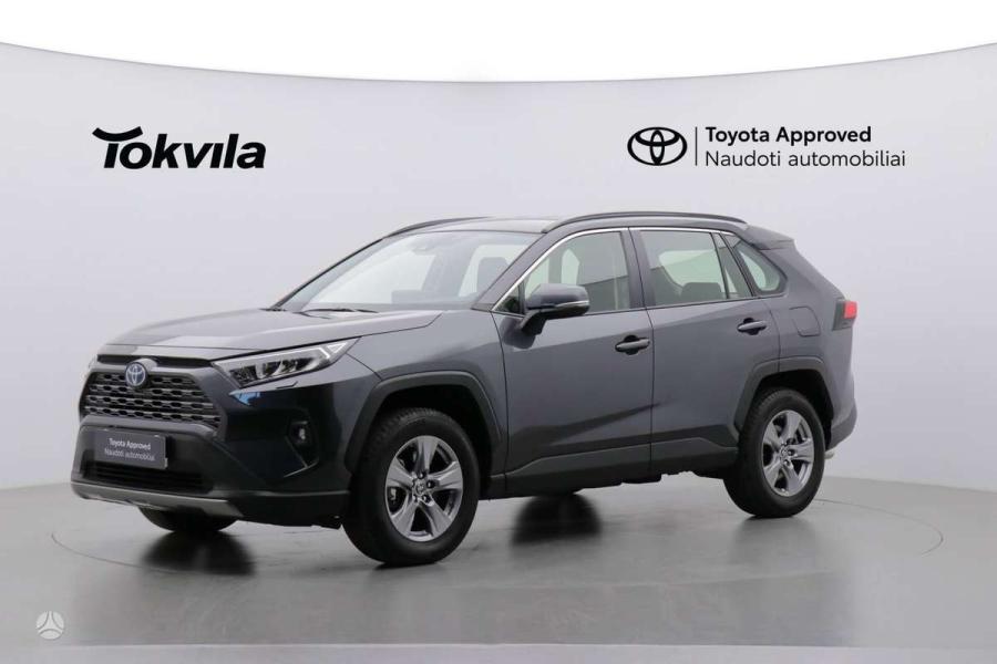Pelēks Toyota RAV4 2024 Viļņa, ar dzinēja tilpumu 2.49 L un nobraukumu 30 tūkst. km par 35900 €, foto 1 vietnē AUTOMOTO.COM.LV