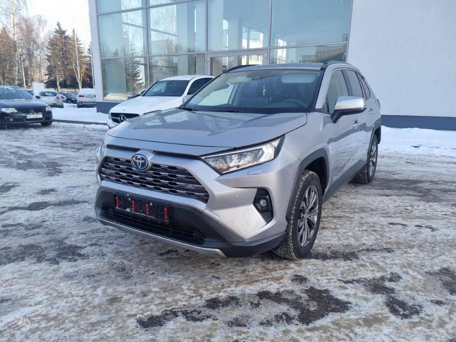 Pelēks Toyota RAV4 2024 Marijampole, ar dzinēja tilpumu 2.49 L un nobraukumu 68 tūkst. km par 29400 €, foto 1 vietnē AUTOMOTO.COM.LV