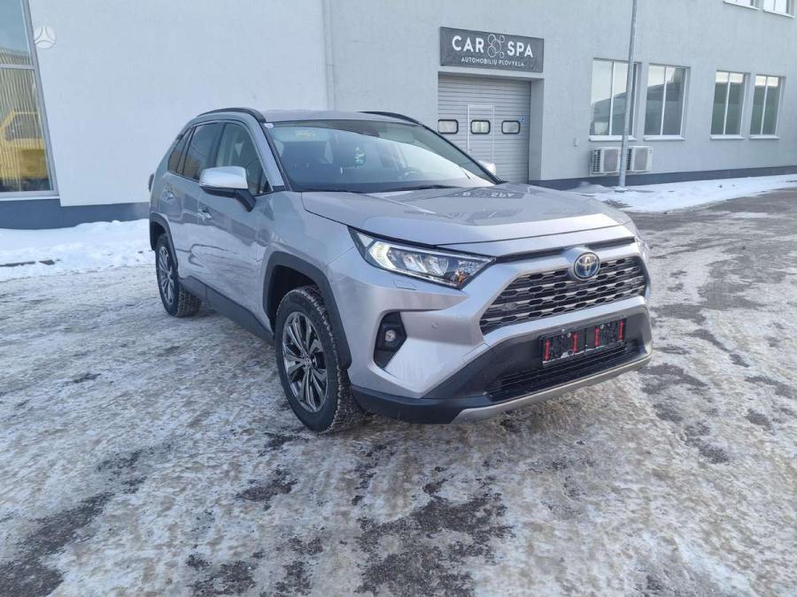 Pelēks Toyota RAV4 2024 Marijampole, ar dzinēja tilpumu 2.49 L un nobraukumu 68 tūkst. km par 29400 €, foto 3 vietnē AUTOMOTO.COM.LV
