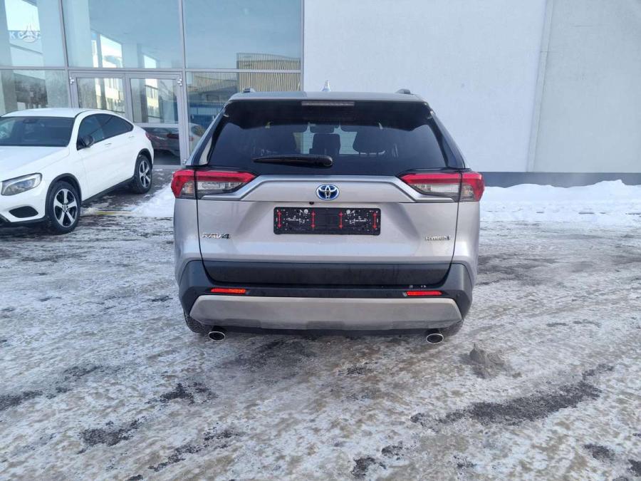 Pelēks Toyota RAV4 2024 Marijampole, ar dzinēja tilpumu 2.49 L un nobraukumu 68 tūkst. km par 29400 €, foto 6 vietnē AUTOMOTO.COM.LV