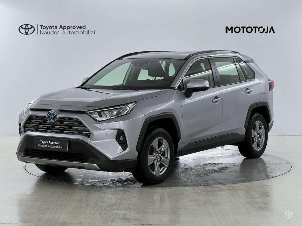 Pelēks Toyota RAV4 2024 Viļņa, ar dzinēja tilpumu 2.49 L un nobraukumu 29 tūkst. km par 33400 €, foto 1 vietnē AUTOMOTO.COM.LV