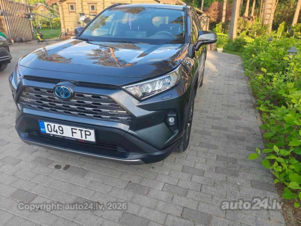 Grey Toyota RAV4 2024 in Parnu, with an engine capacity of 2.50 L and mileage of 25 thousand km for 40000 €, photo 7 on AUTOMOTO.COM.LV