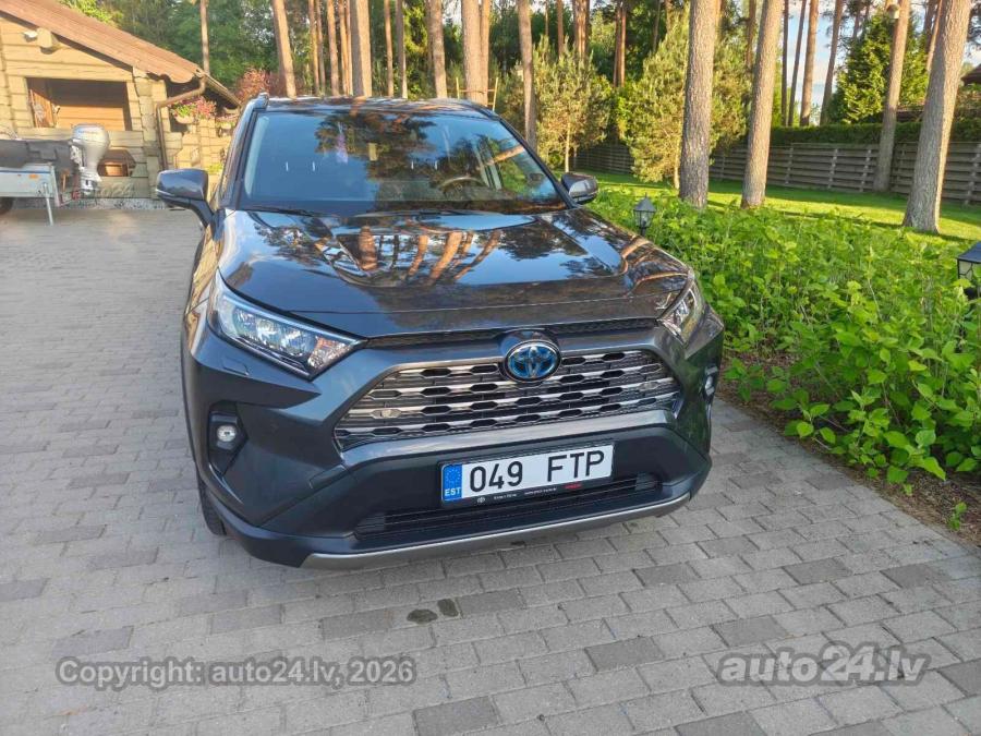 Grey Toyota RAV4 2024 in Parnu, with an engine capacity of 2.50 L and mileage of 25 thousand km for 40000 €, photo 17 on AUTOMOTO.COM.LV