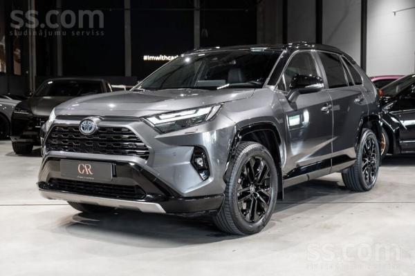 Pelēks Toyota RAV4 2024 Rīga, ar dzinēja tilpumu 2.50 L un nobraukumu 33 tūkst. km par 40500 €, foto 1 vietnē AUTOMOTO.COM.LV