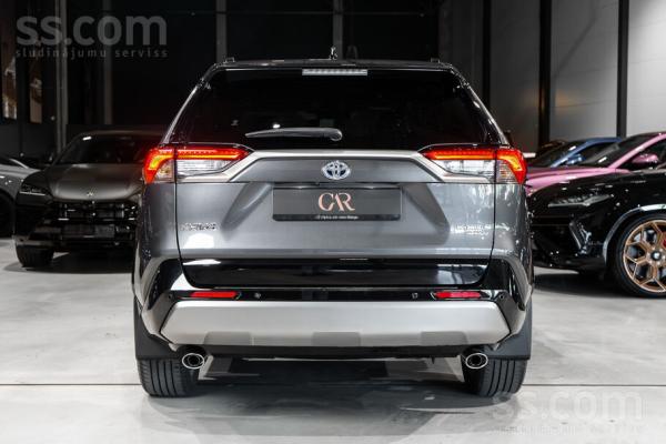 Pelēks Toyota RAV4 2024 Rīga, ar dzinēja tilpumu 2.50 L un nobraukumu 33 tūkst. km par 40500 €, foto 5 vietnē AUTOMOTO.COM.LV