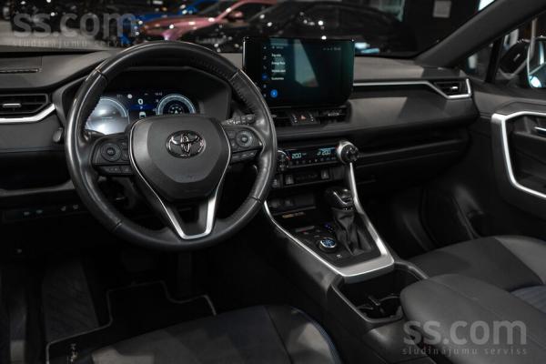 Pelēks Toyota RAV4 2024 Rīga, ar dzinēja tilpumu 2.50 L un nobraukumu 33 tūkst. km par 40500 €, foto 10 vietnē AUTOMOTO.COM.LV