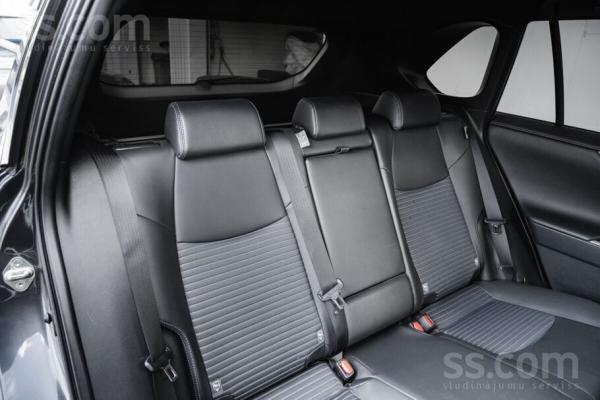 Grey Toyota RAV4 2024 in Riga, with an engine capacity of 2.50 L and mileage of 78 thousand km for 36950 €, photo 7 on AUTOMOTO.COM.LV