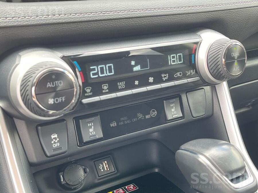 Серый Тойота РАВ 4 2024 в Рига, объемом двигателя 2.50 л и пробегом 48 тыс. км за 38990 €, фото 16 на AUTOMOTO.COM.LV