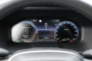 Pelēks Toyota RAV4 2024 Rīga, ar dzinēja tilpumu 2.50 L un nobraukumu 89 tūkst. km par 35850 €, foto 13 vietnē AUTOMOTO.COM.LV
