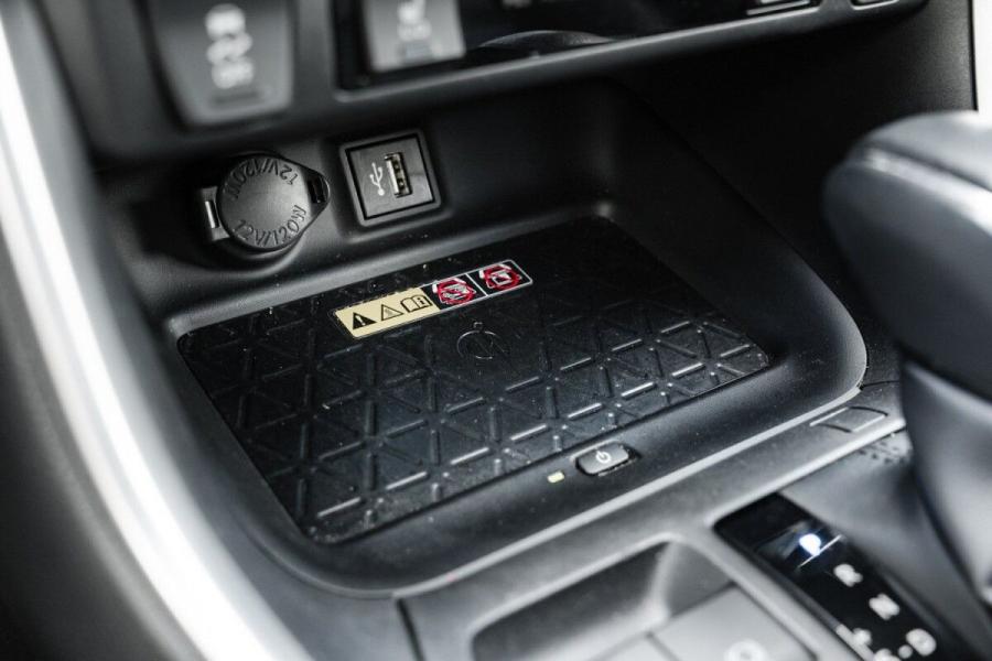 Pelēks Toyota RAV4 2024 Rīga, ar dzinēja tilpumu 2.50 L un nobraukumu 89 tūkst. km par 35850 €, foto 16 vietnē AUTOMOTO.COM.LV