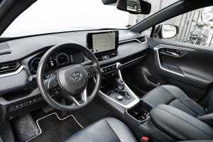 Pelēks Toyota RAV4 2024 Rīga, ar dzinēja tilpumu 2.50 L un nobraukumu 89 tūkst. km par 35850 €, foto 19 vietnē AUTOMOTO.COM.LV