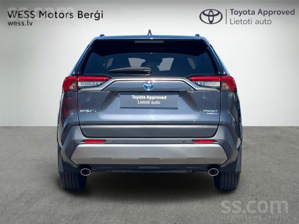 Pelēks Toyota RAV4 2024 Rīga, ar dzinēja tilpumu 2.50 L un nobraukumu 57 tūkst. km par 38990 €, foto 4 vietnē AUTOMOTO.COM.LV