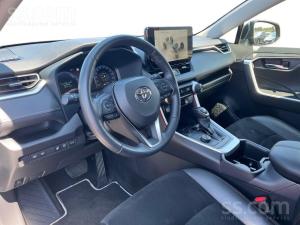 Pelēks Toyota RAV4 2024 Rīga, ar dzinēja tilpumu 2.50 L un nobraukumu 57 tūkst. km par 38990 €, foto 12 vietnē AUTOMOTO.COM.LV