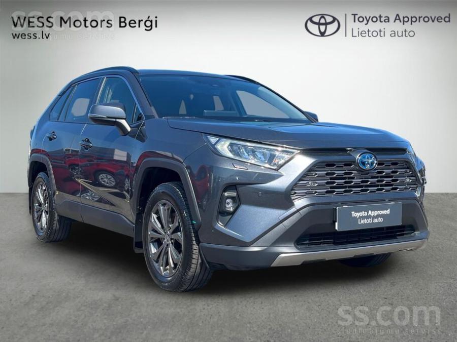 Pelēks Toyota RAV4 2024 Rīga, ar dzinēja tilpumu 2.50 L un nobraukumu 57 tūkst. km par 38990 €, foto 24 vietnē AUTOMOTO.COM.LV