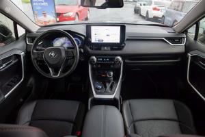 Grey Toyota RAV4 2024 in Vilnius, with an engine capacity of 2.49 L and mileage of 20 thousand km for 33950 €, photo 16 on AUTOMOTO.COM.LV