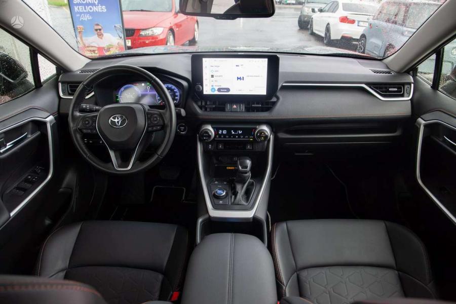 Grey Toyota RAV4 2024 in Vilnius, with an engine capacity of 2.49 L and mileage of 20 thousand km for 33950 €, photo 16 on AUTOMOTO.COM.LV