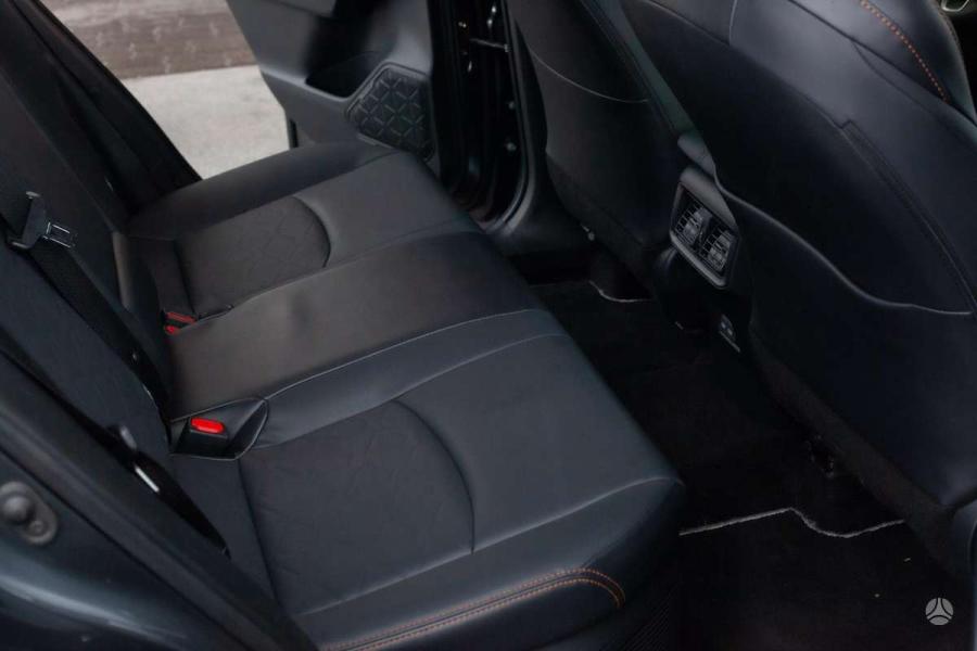Grey Toyota RAV4 2024 in Vilnius, with an engine capacity of 2.49 L and mileage of 20 thousand km for 33950 €, photo 20 on AUTOMOTO.COM.LV
