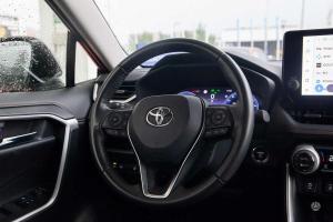 Grey Toyota RAV4 2024 in Vilnius, with an engine capacity of 2.49 L and mileage of 20 thousand km for 33950 €, photo 25 on AUTOMOTO.COM.LV