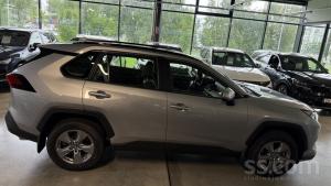 Pelēks Toyota RAV4 2024 Rīga, ar dzinēja tilpumu 2.50 L un nobraukumu 58 tūkst. km par 30900 €, foto 6 vietnē AUTOMOTO.COM.LV