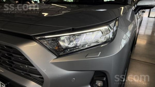 Pelēks Toyota RAV4 2024 Rīga, ar dzinēja tilpumu 2.50 L un nobraukumu 58 tūkst. km par 30900 €, foto 8 vietnē AUTOMOTO.COM.LV