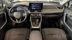 Pelēks Toyota RAV4 2024 Rīga, ar dzinēja tilpumu 2.50 L un nobraukumu 58 tūkst. km par 30900 €, foto 17 vietnē AUTOMOTO.COM.LV