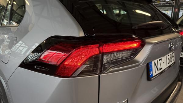 Pelēks Toyota RAV4 2024 Rīga, ar dzinēja tilpumu 2.50 L un nobraukumu 58 tūkst. km par 3090000 €, foto 8 vietnē AUTOMOTO.COM.LV