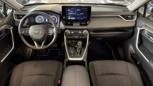 Grey Toyota RAV4 2024 in Riga, with an engine capacity of 2.50 L and mileage of 58 thousand km for 3090000 €, photo 16 on AUTOMOTO.COM.LV