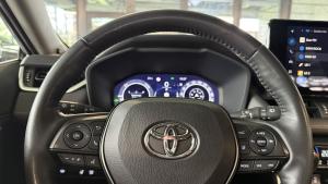 Grey Toyota RAV4 2024 in Riga, with an engine capacity of 2.50 L and mileage of 58 thousand km for 3090000 €, photo 18 on AUTOMOTO.COM.LV