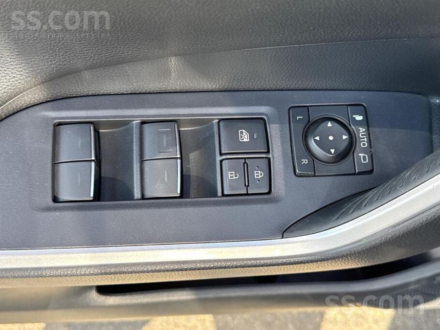 Pelēks Toyota RAV4 2024 Rīga, ar dzinēja tilpumu 2.50 L un nobraukumu 65 tūkst. km par 35990 €, foto 22 vietnē AUTOMOTO.COM.LV