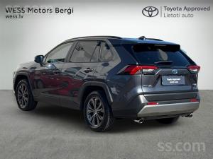 Pelēks Toyota RAV4 2024 Rīga, ar dzinēja tilpumu 2.50 L un nobraukumu 65 tūkst. km par 35990 €, foto 26 vietnē AUTOMOTO.COM.LV