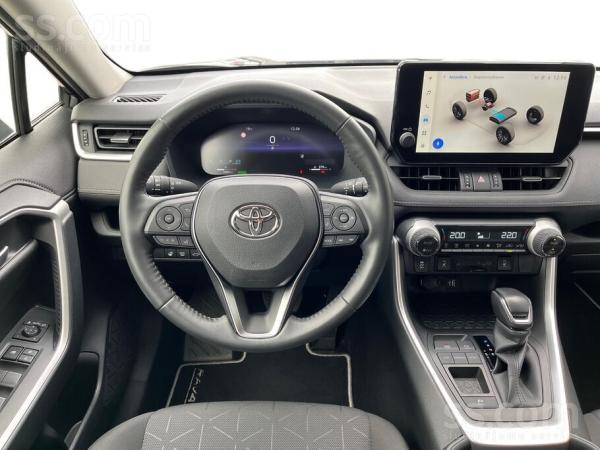 Grey Toyota RAV4 2024 in Riga, with an engine capacity of 2.50 L and mileage of 16 thousand km for 34990 €, photo 9 on AUTOMOTO.COM.LV