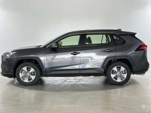 Pelēks Toyota RAV4 2024 Viļņa, ar dzinēja tilpumu 2.49 L un nobraukumu 33 tūkst. km par 38900 €, foto 4 vietnē AUTOMOTO.COM.LV
