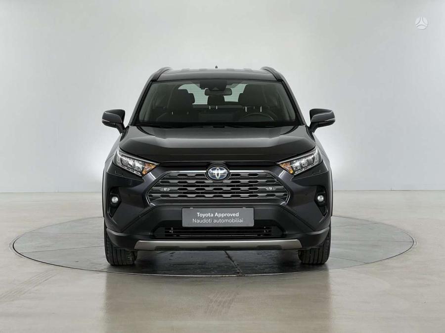 Pelēks Toyota RAV4 2024 Viļņa, ar dzinēja tilpumu 2.49 L un nobraukumu 33 tūkst. km par 38900 €, foto 6 vietnē AUTOMOTO.COM.LV