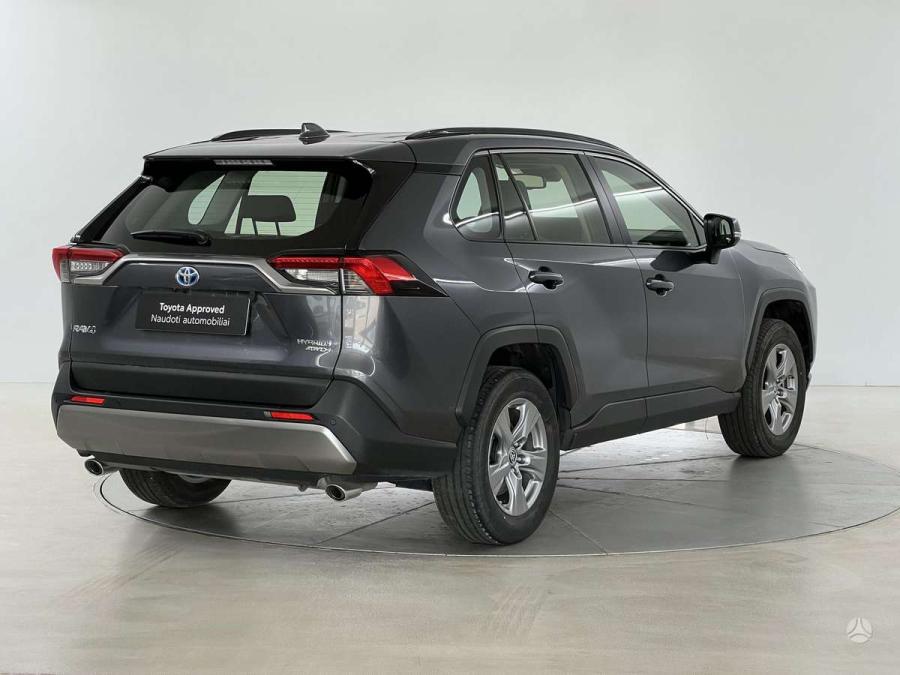Pelēks Toyota RAV4 2024 Viļņa, ar dzinēja tilpumu 2.49 L un nobraukumu 33 tūkst. km par 38900 €, foto 21 vietnē AUTOMOTO.COM.LV
